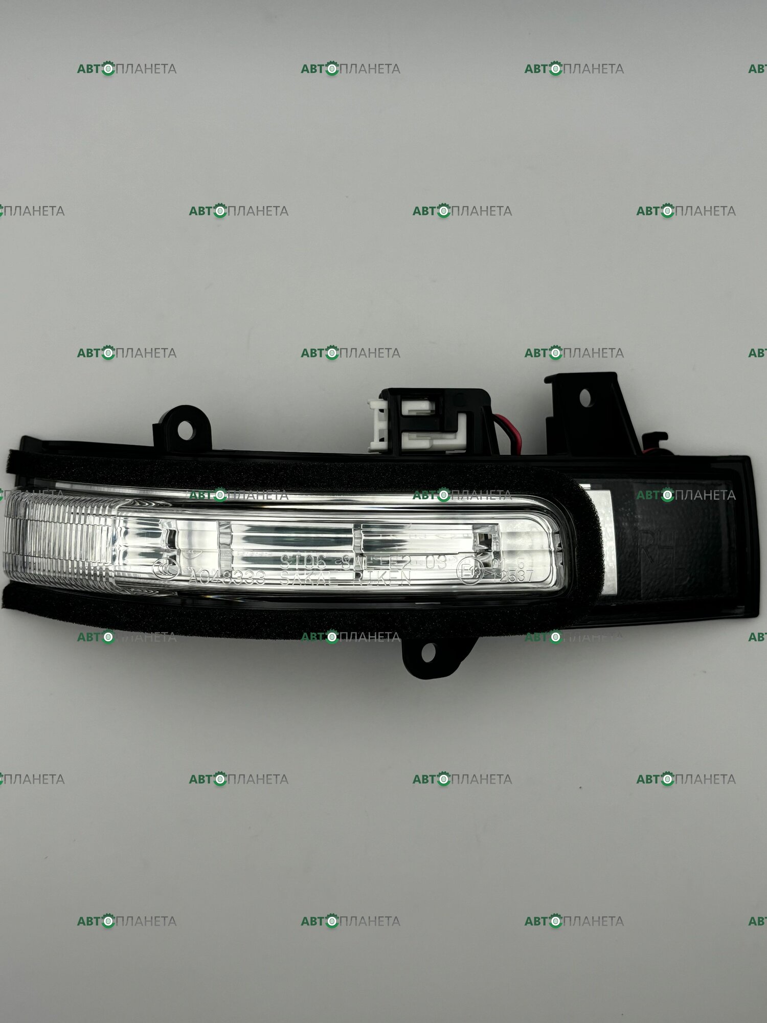 Повторитель поворота правого зеркала Оригинал Mitsubishi 8351A058