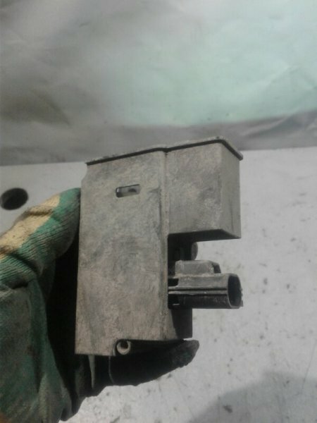 Активатор замка бензобака Ford C-MAX C214 QQDB 2003 (б/у) 4M51A61208AH