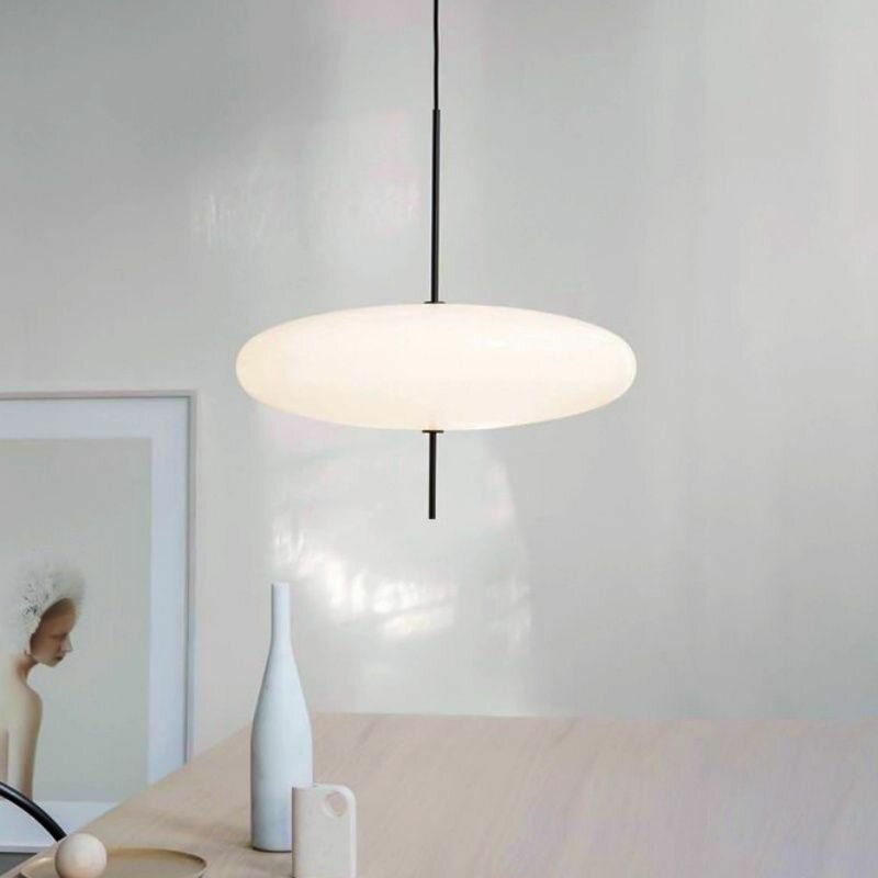 Современная акриловая люстра в стиле минимализма