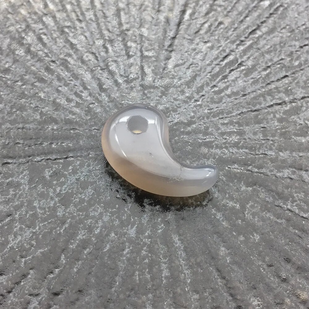 Магатама Инь и Ян из натурального камня 2pcs, Grey Agate