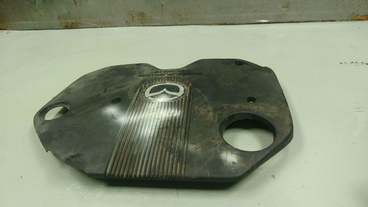 Декоративная крышка двигателя Mazda Premacy