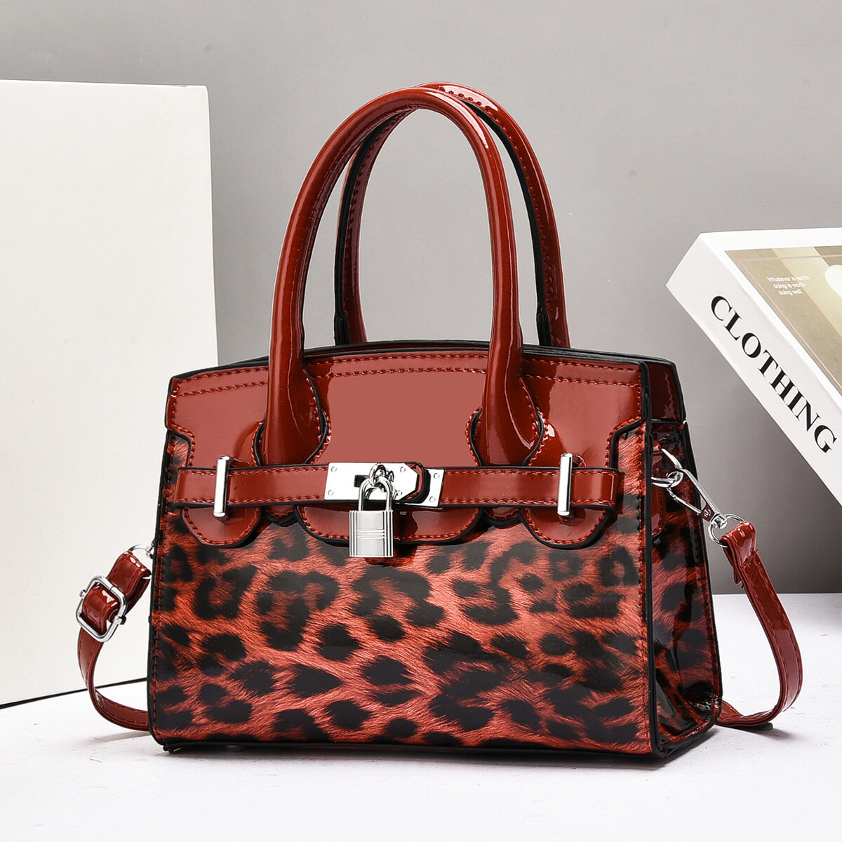 Модная сумка ZT040310 с леопардовым принтом для современных мам