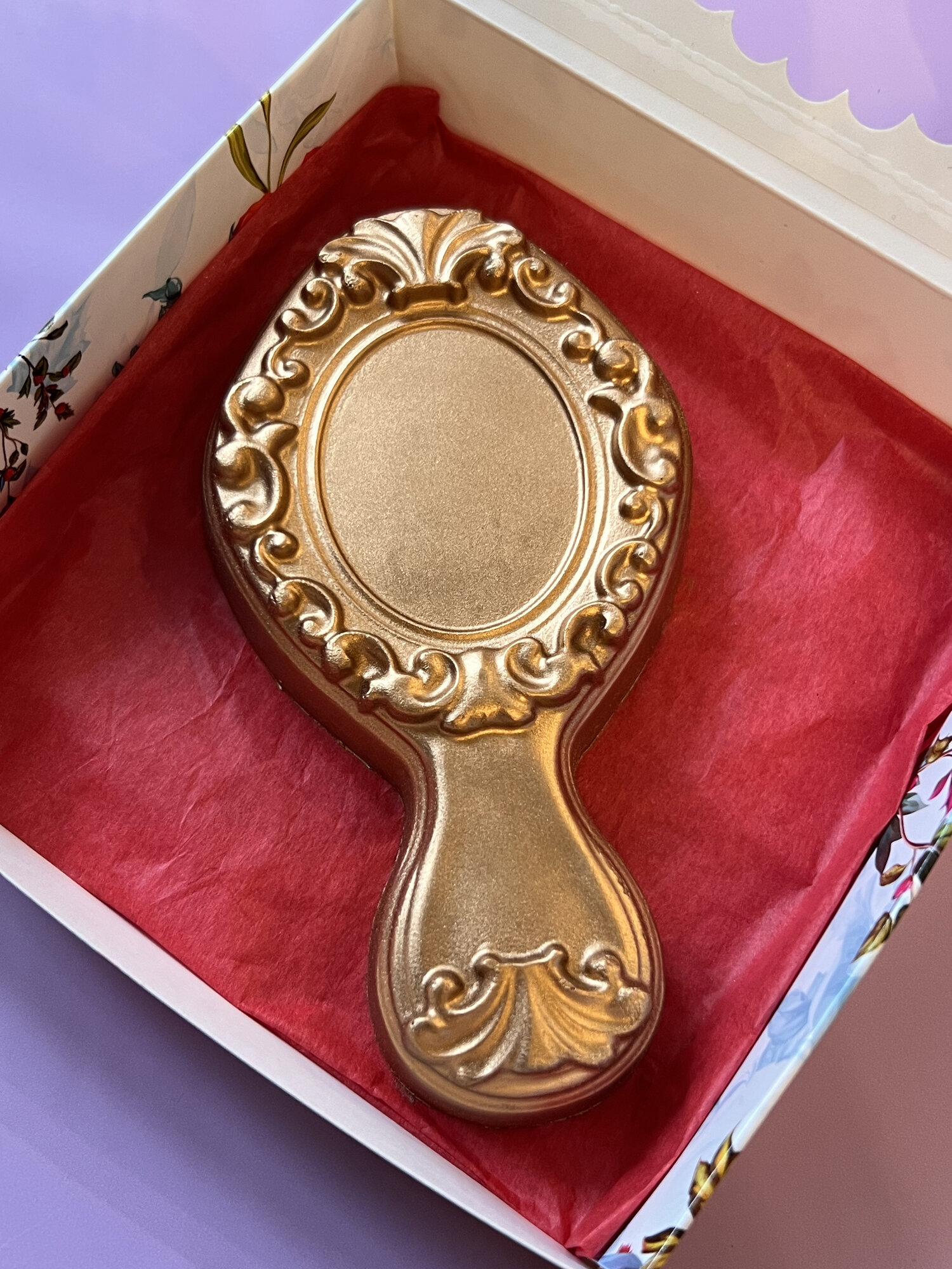 Шоколадная фигура "Зеркало", темный бельгийский шоколад, ручная работа