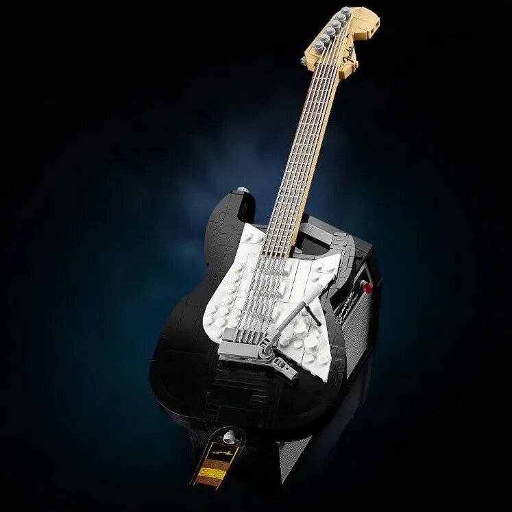 Конструктор Бас Гитара Fender Stratocaster, 1074 детали — фото 1