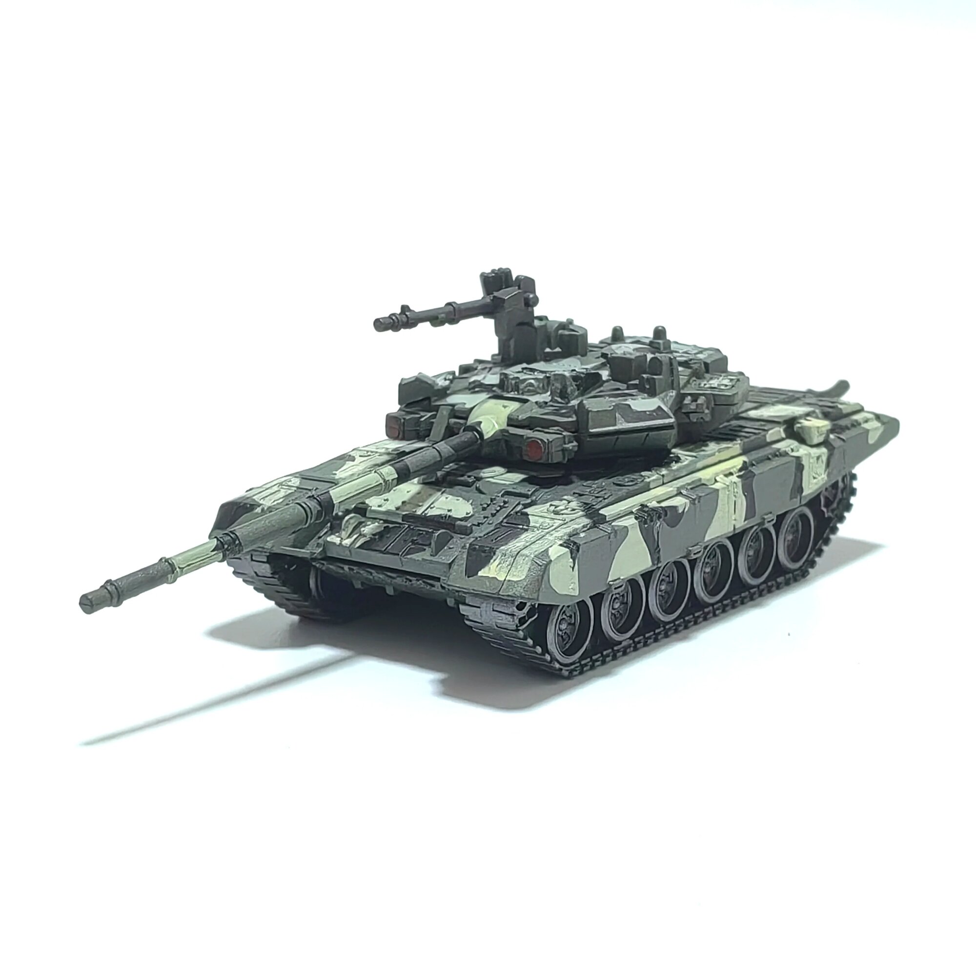 Пластиковая модель танка Т-90 1/48