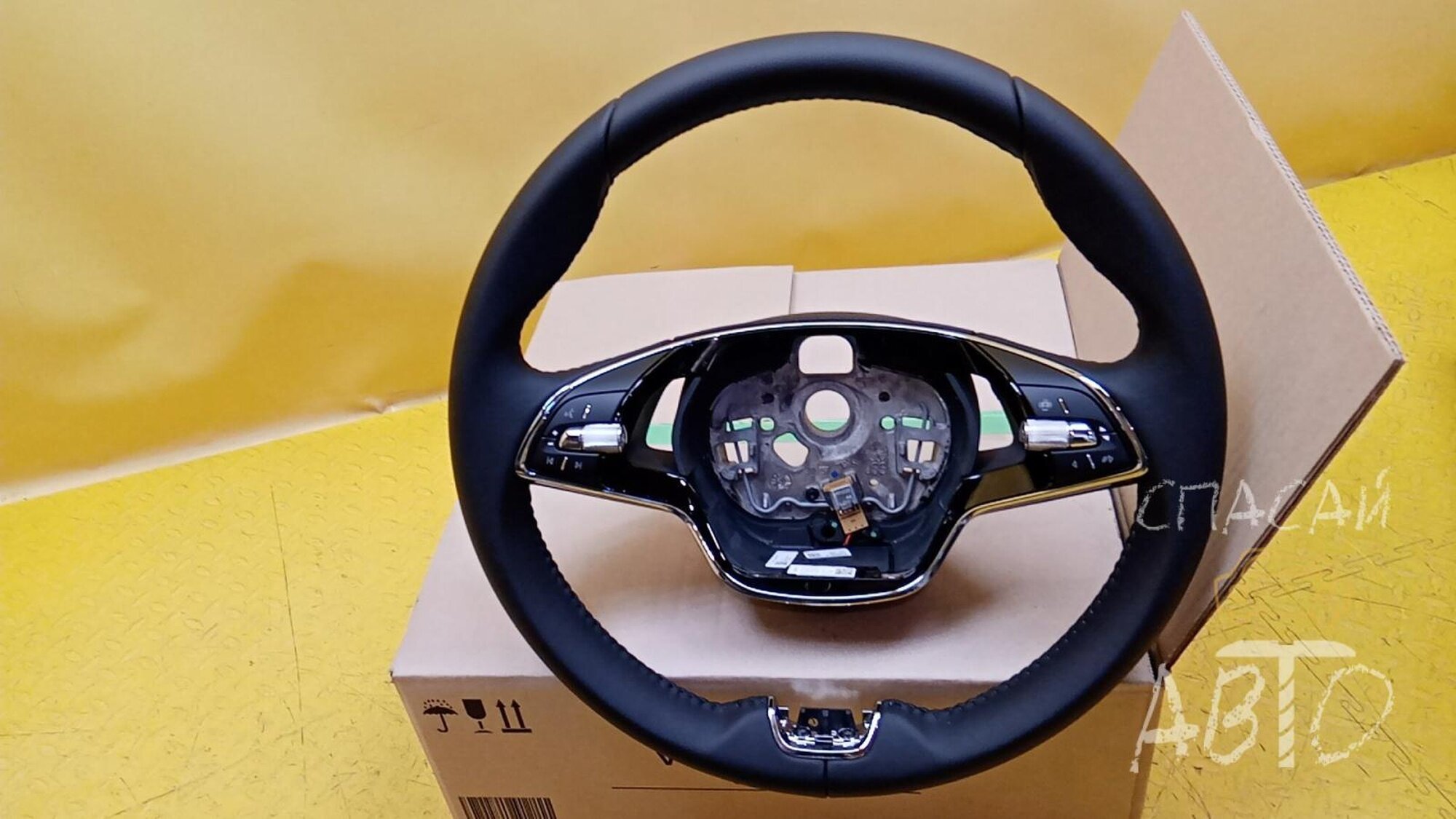 Рулевое колесо VAG 5E3419093AVKH, для Skoda Rapid, черное (запчасти и комплектующие)