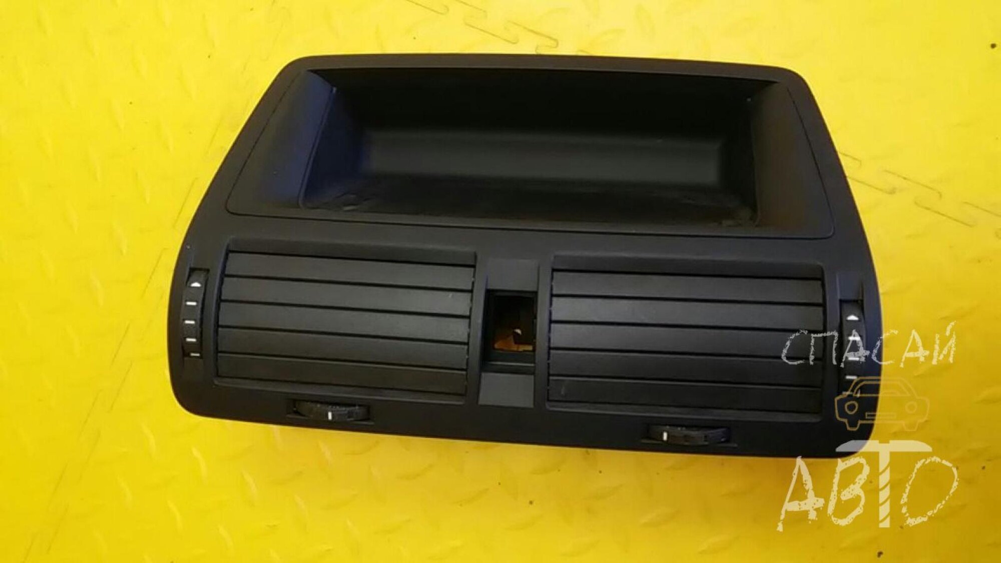 Дефлектор воздушный VAG 1Z0820951, для Skoda Octavia, черный