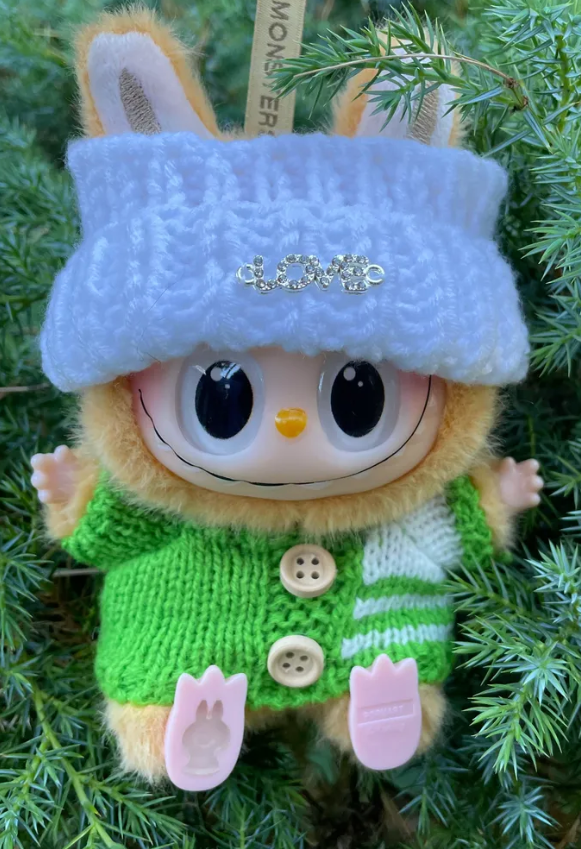 Лабубу мягкая игрушка серия Labubu The Monsters Seat в одежде 15см