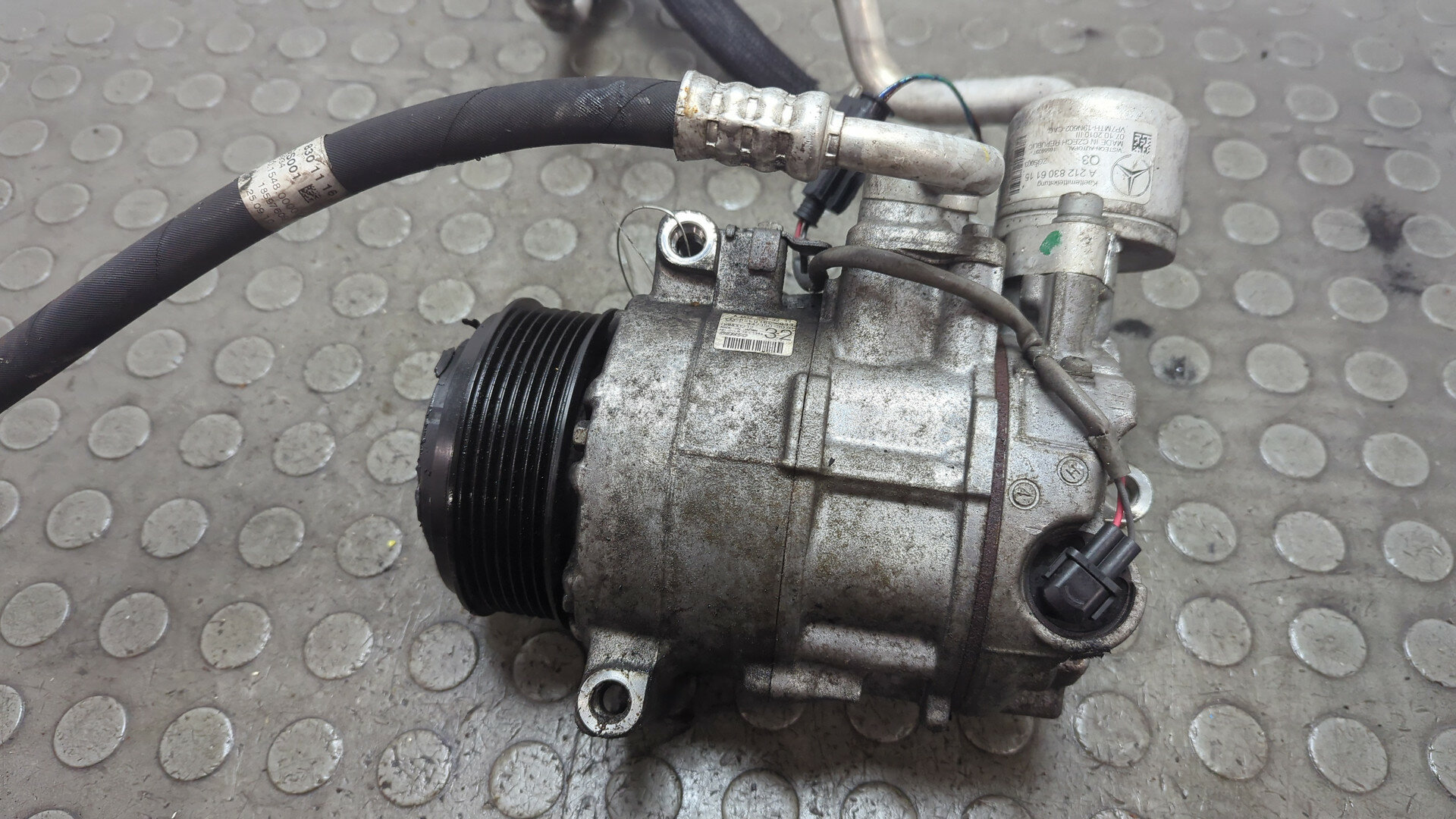 Компрессор кондиционера Mercedes E W212 Б/У