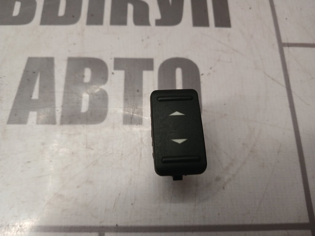 Кнопка стеклоподъемника Ford Focus 2 05-08