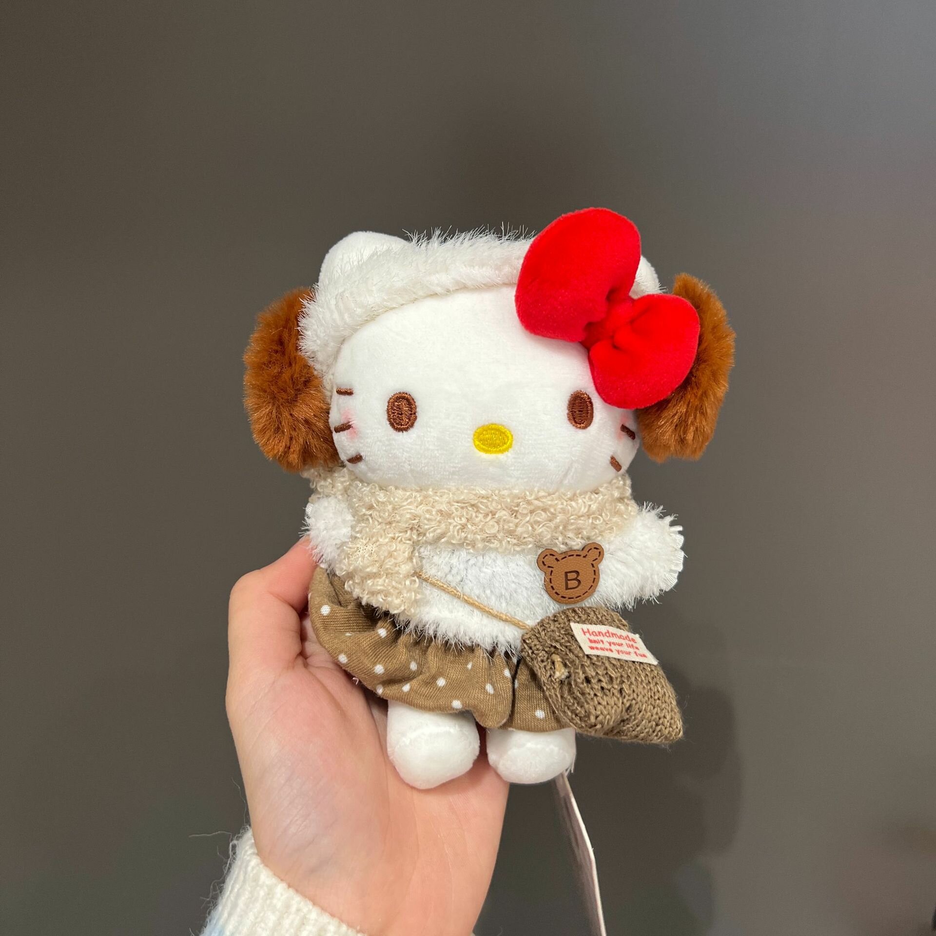 Настоящий милый зимний подвеска Hello Kitty, мультяшная кукла кота, плюшевая игрушка, подарок для лучшего друга