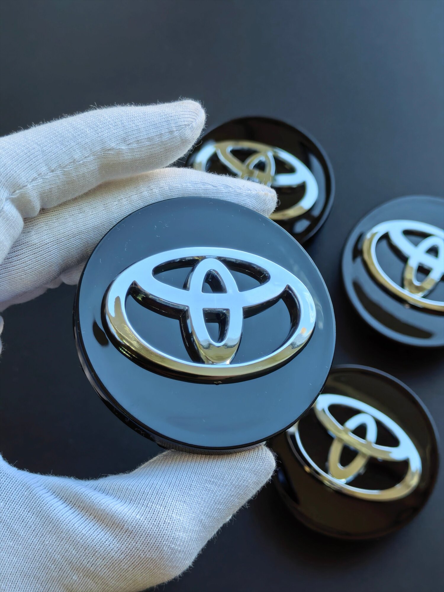 Колпачки на литые диски Тойота 56мм черный. Заглушки на ступицу оригинальных дисках Toyota 56мм 4шт