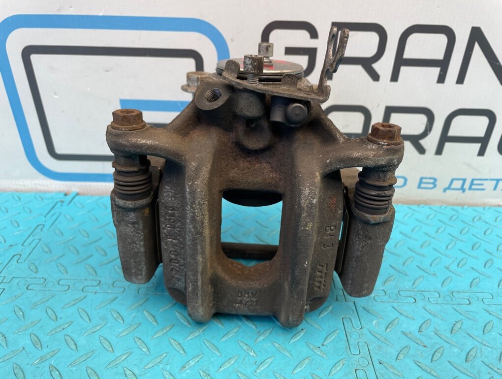 Суппорт BMW 5-Series 2012 F11 N20B20B 2.0 арт. 131266