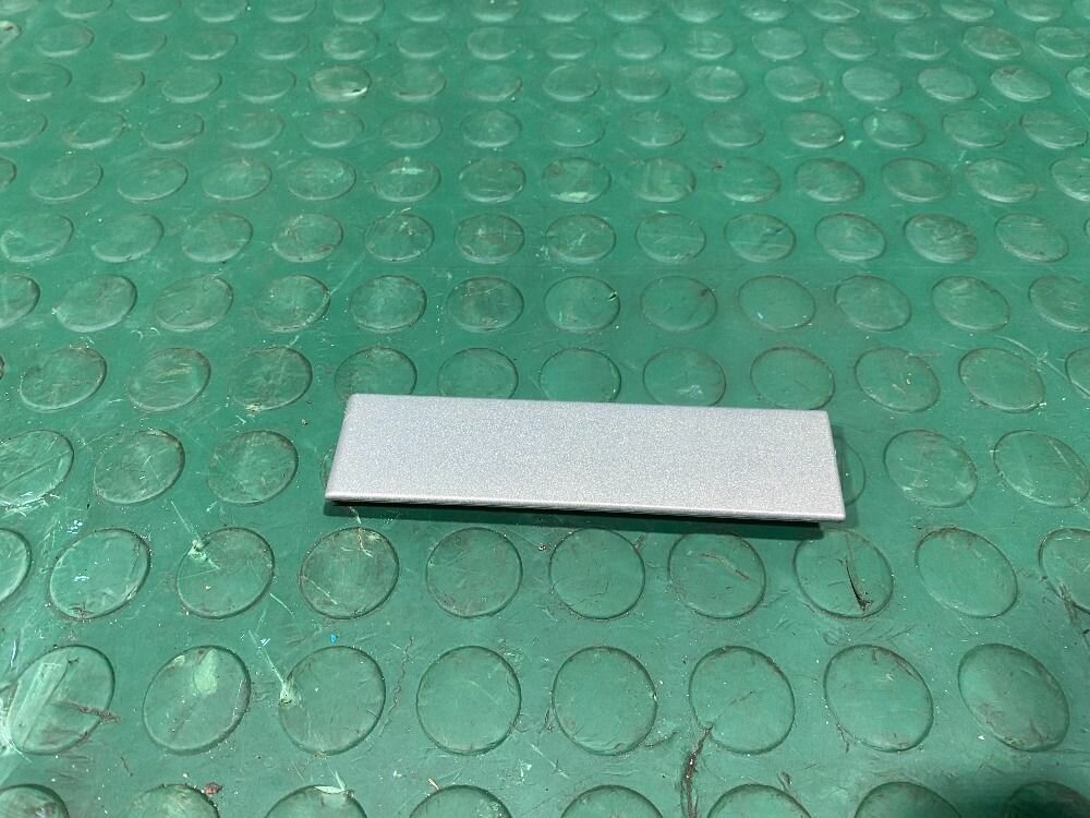 Молдинг крыши рейлинга задний правый Lexus RX IV рестайлинг (2019—2023) 7555348070E2