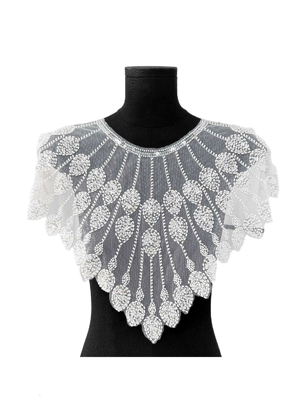 Вышитая аппликация для воротника, Серебро