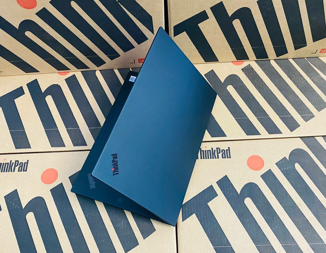 Ноутбук Lenovo ThinkPad P1 Gen 3 /i7-10850H/LTE модуль/16Gb/SSD512Gb/15.6"/FHD (1920x1080)/Windows 11 Pro