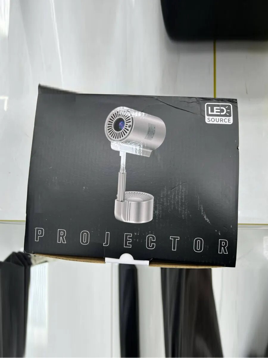 Портативный мини-проектор с регулируемой высотой