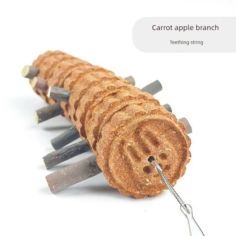 Палочка из яблоневого дерева и морковного пирожка для кроликов - натуральная зубочистая игрушка с питательными