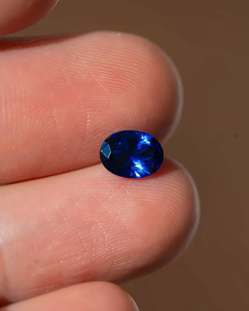 Шпинель синяя, форма овал, 6х8 мм