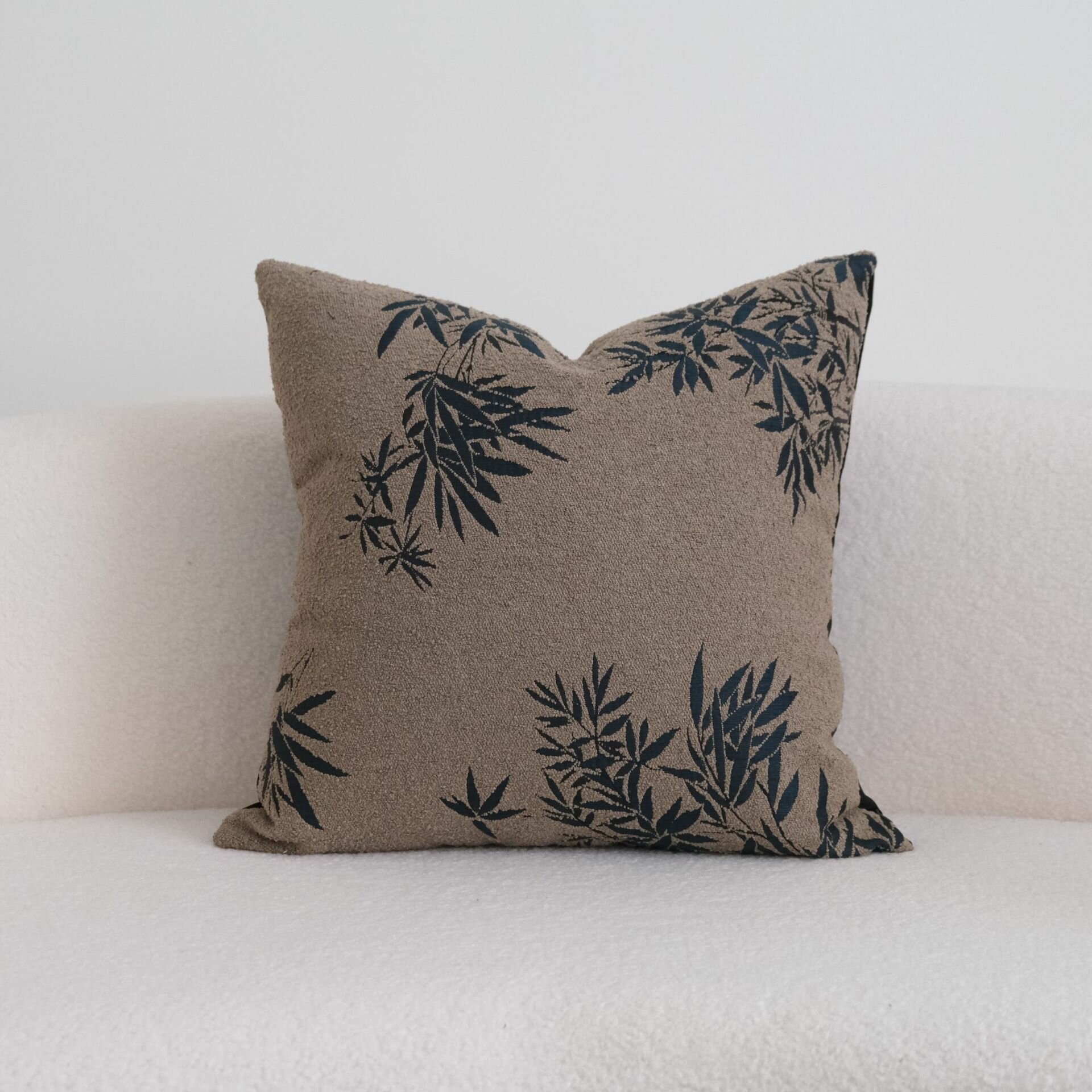 Новая декоративная подушка в китайском стиле ваби-саби с кисточками, из шенилла, для дивана, чехол для подушки для гостиничных номеров.