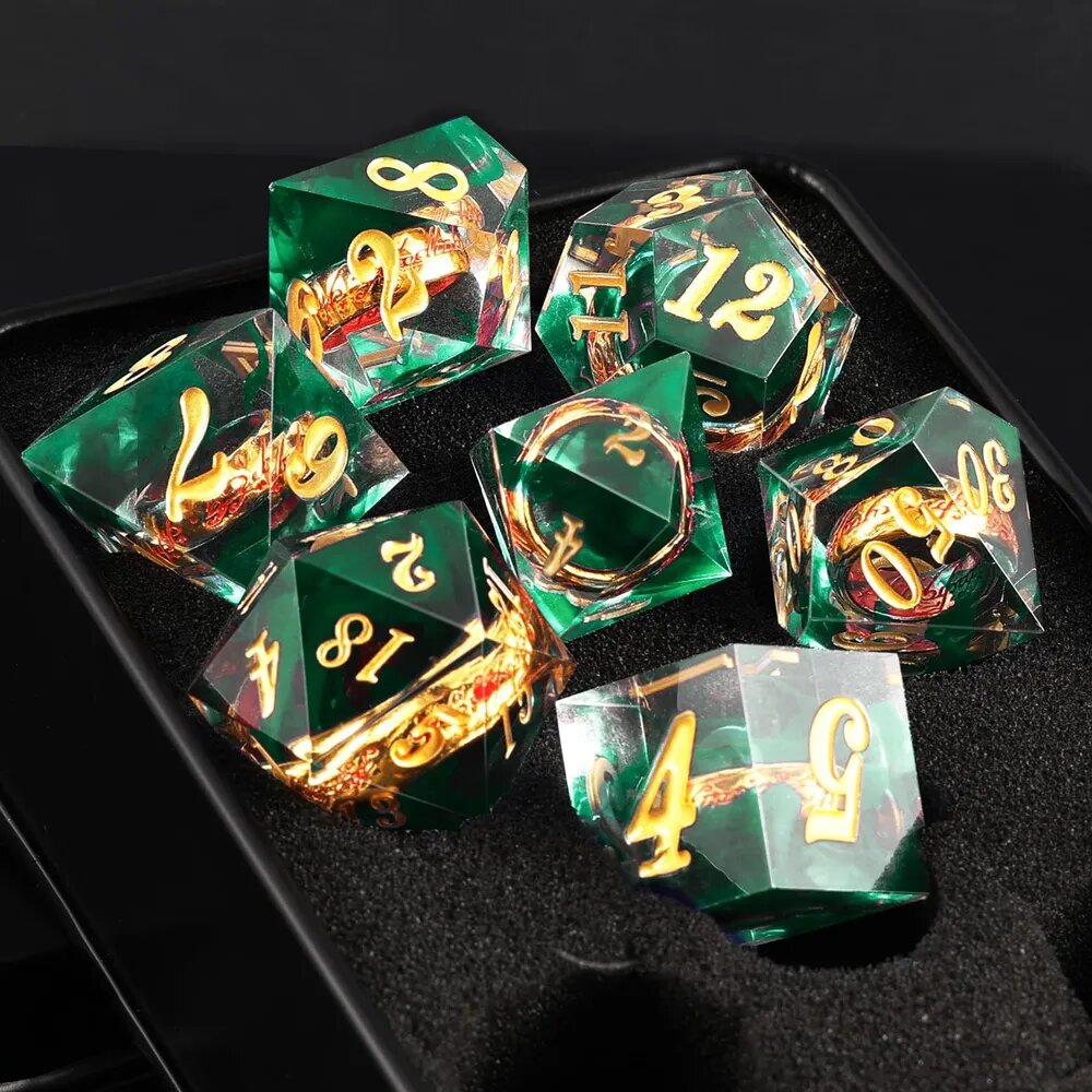 Кубики днд из смолы с острыми краями Дайсы для Dungeons & Dragons Зеленые кости с кольцом внутри Набор 7 шт