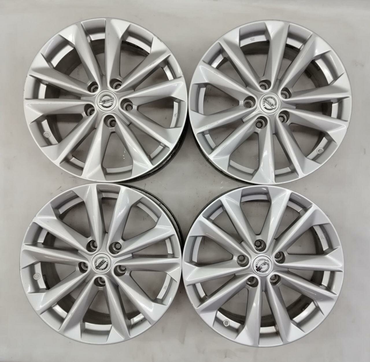 Колесные диски Nissan 17x7 PCD 5x114.3 D66.1 ET40 (оригинал)