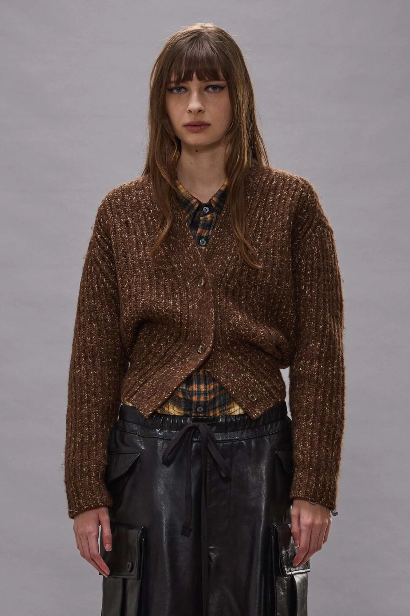 Кардиган Ribbed-knit V-neck cardigan