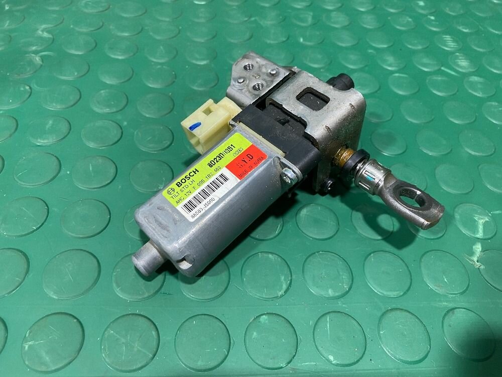 Моторчик регулировки сиденья Genesis G70 I (2017—2021) 88583J5000