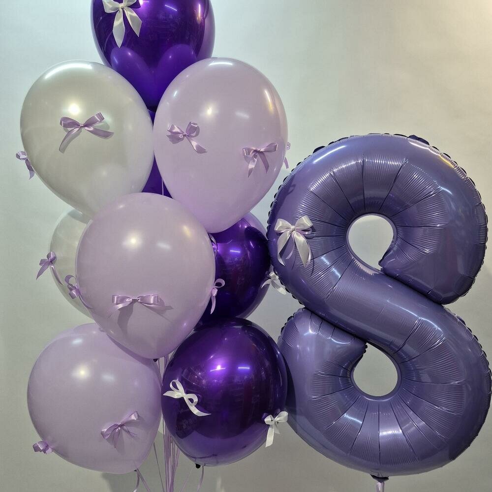 Фонтан с цифрой из шаров с гелием на 10 лет, шары с гелием, шары на праздник