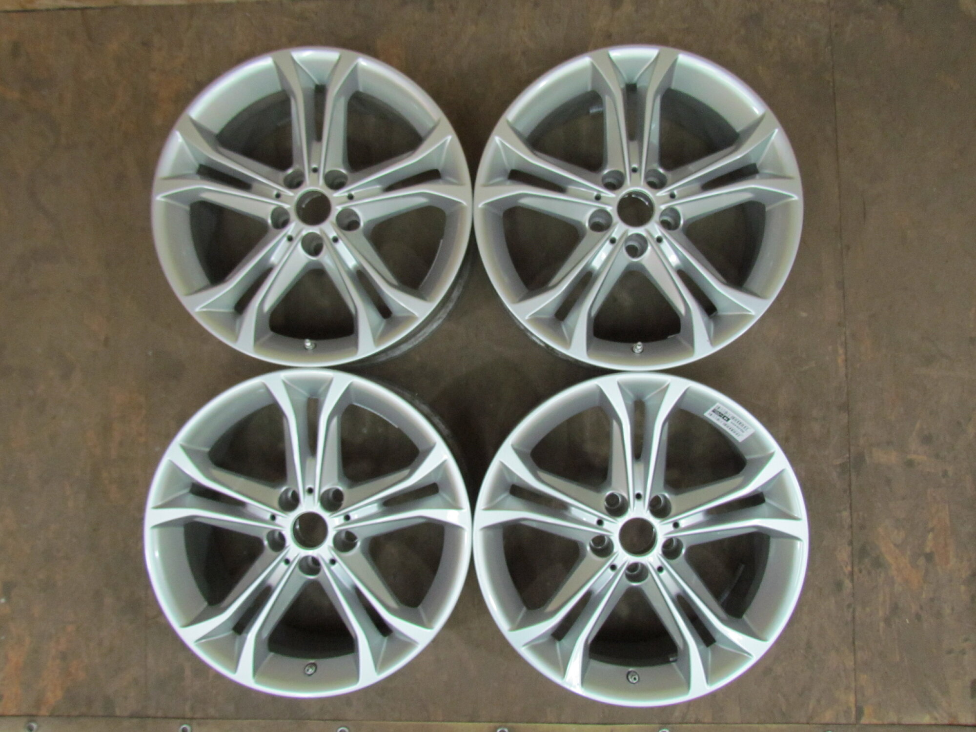 Комплект колесных дисков BMW R18 7J ET22 5*112 DIA66.6 (оригинал) 0026495