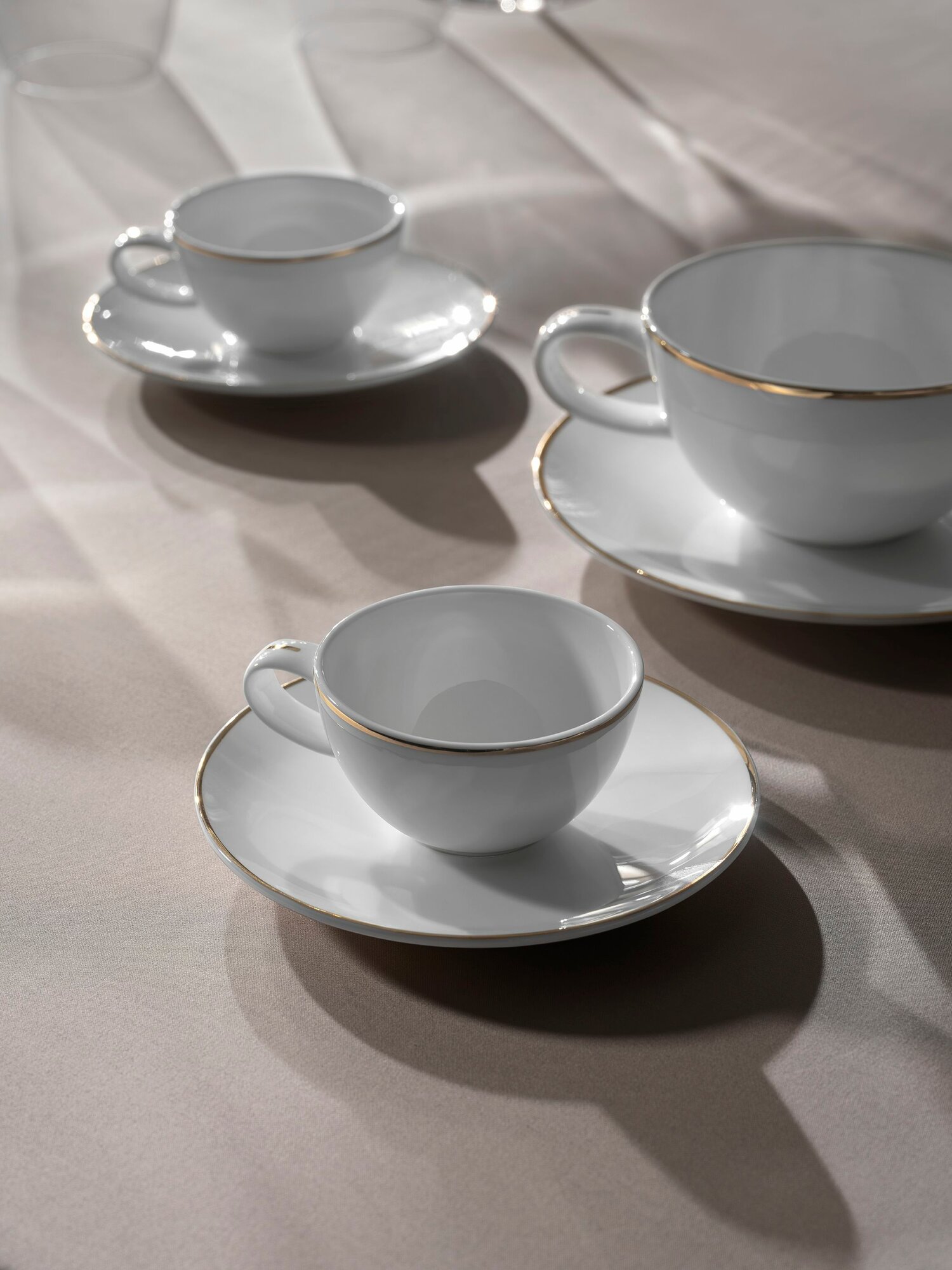 Togas Кофейная пара - чашка с блюдцем для эспрессо "Канни" фарфор с позолотой 24 карата, 100 мл