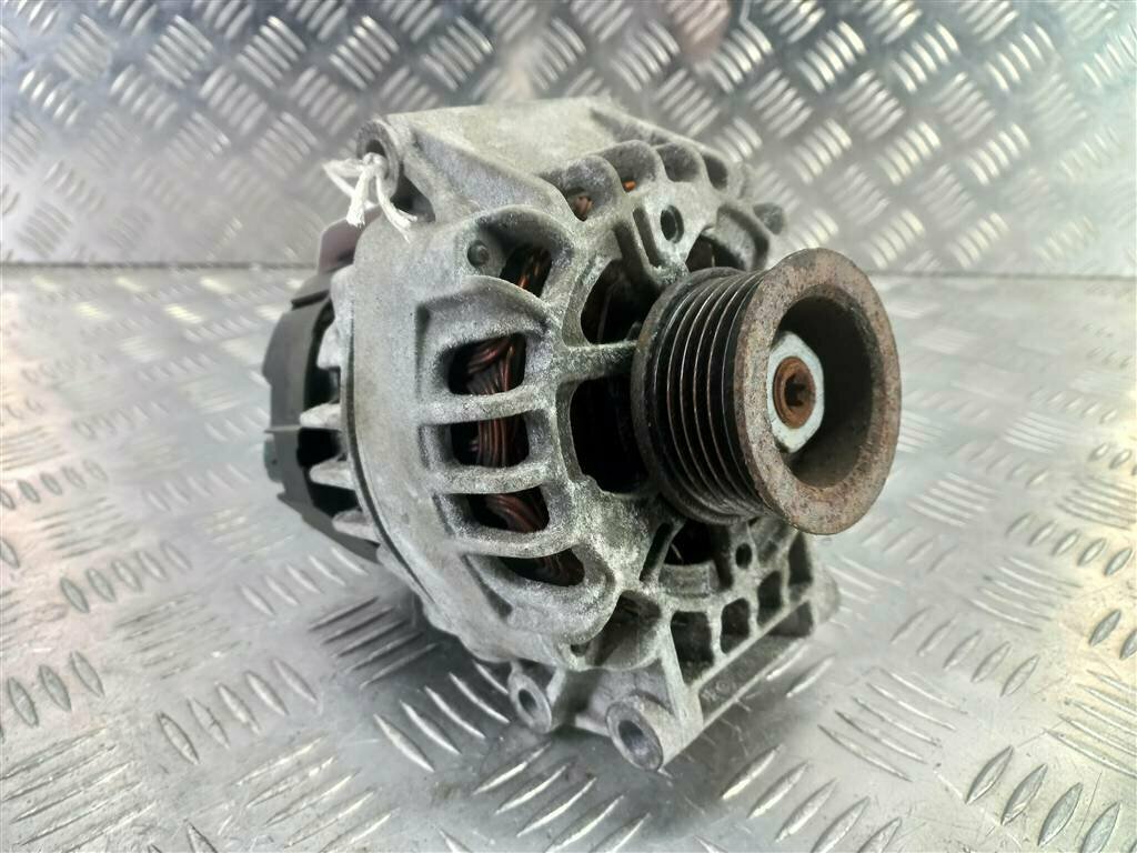 Генератор Б/У для Renault Kangoo I рестайлинг (2003—2009) 8200667605