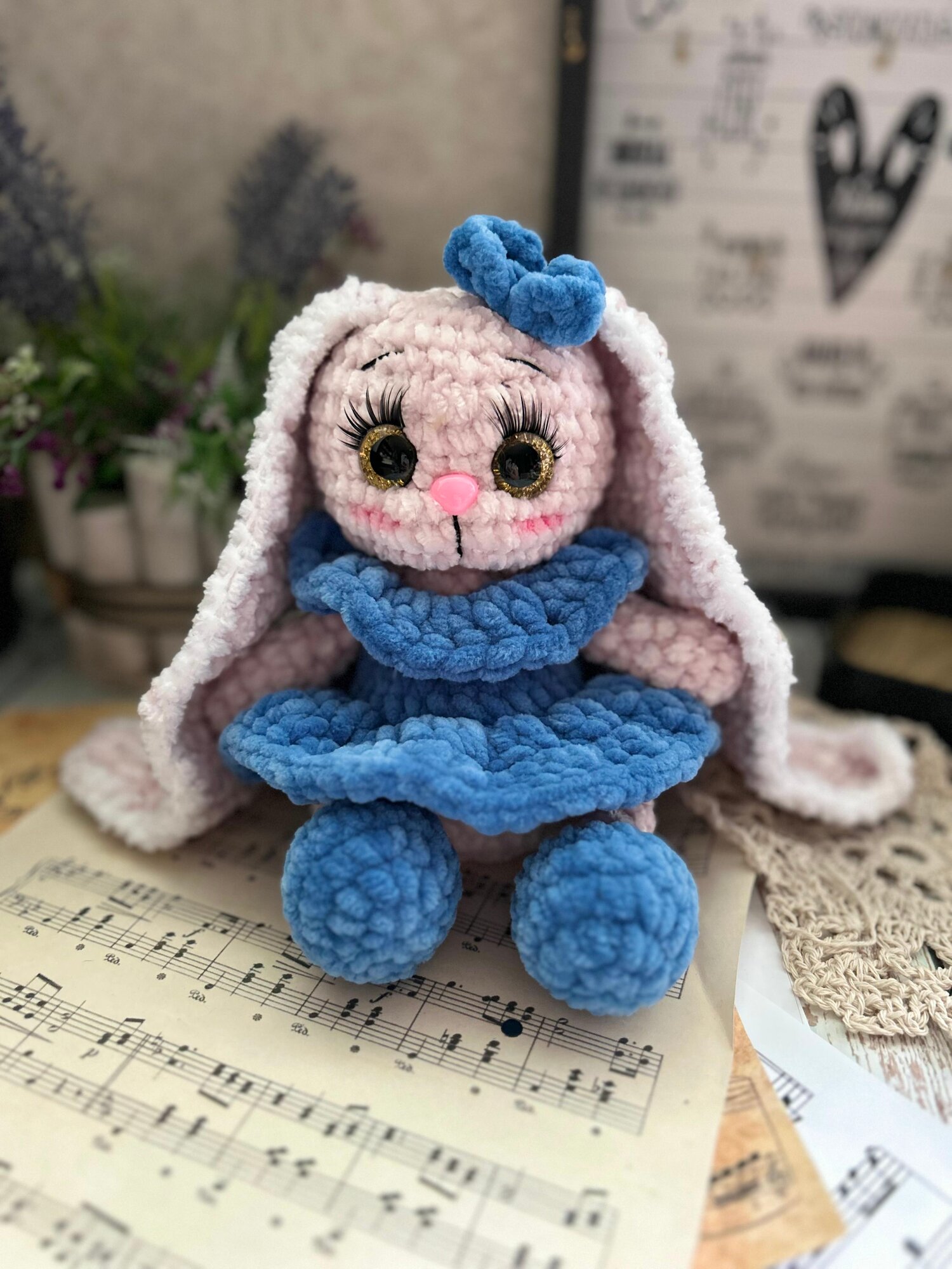 Плюшевый зайка . Вязаная зайка ручной работы