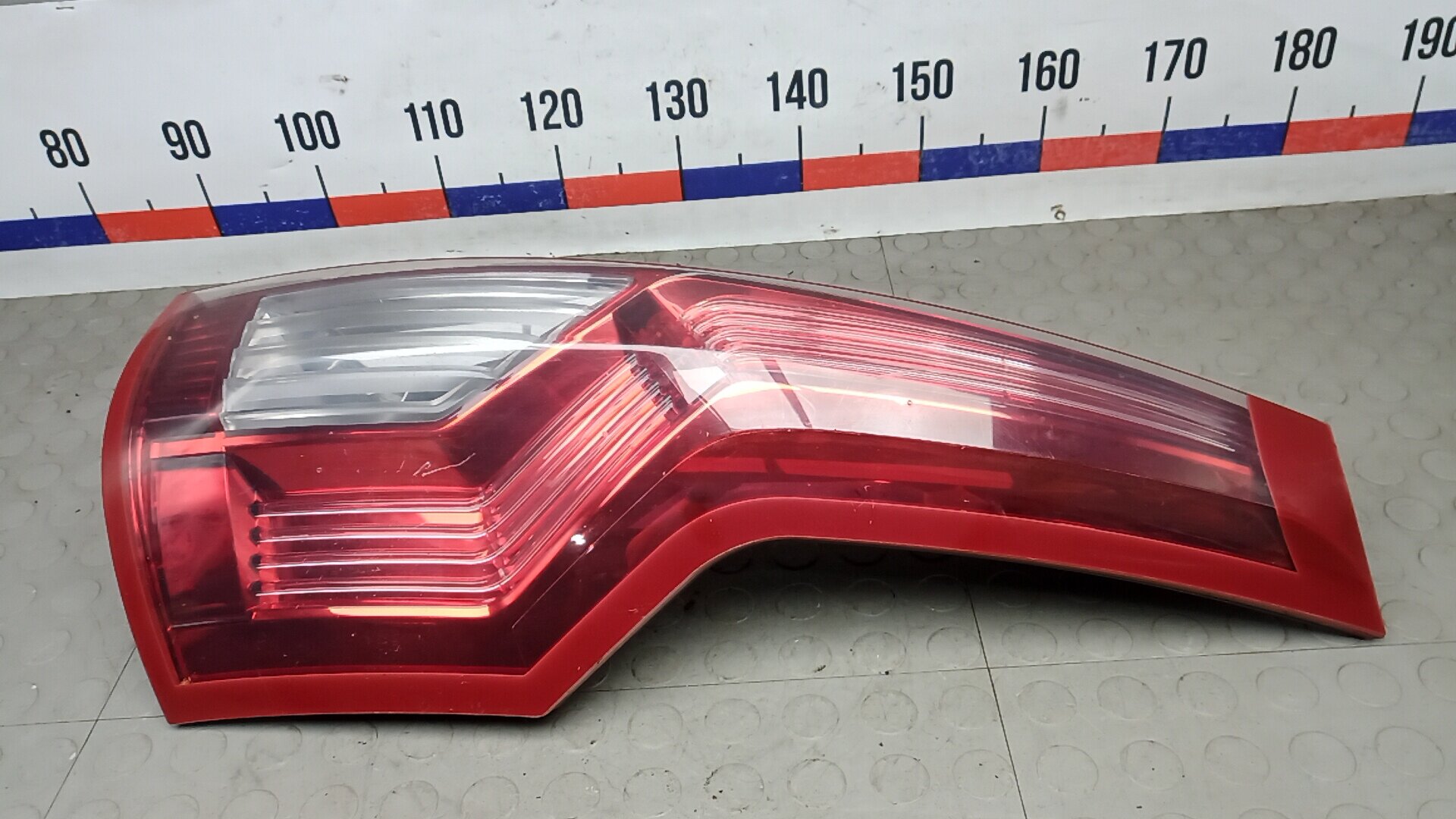 Фонарь задний правый CITROEN C4 GRAND PICASSO 1