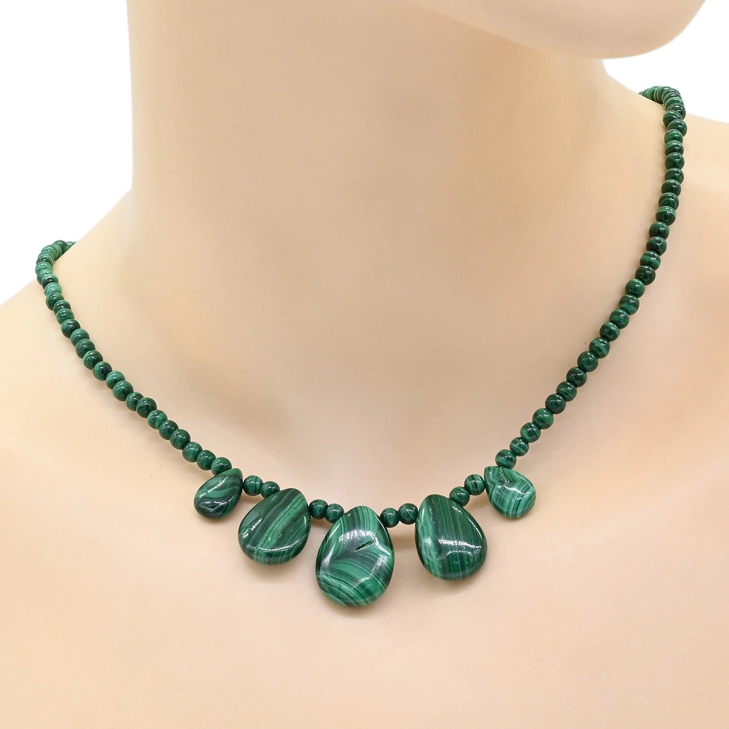 Колье, малахит