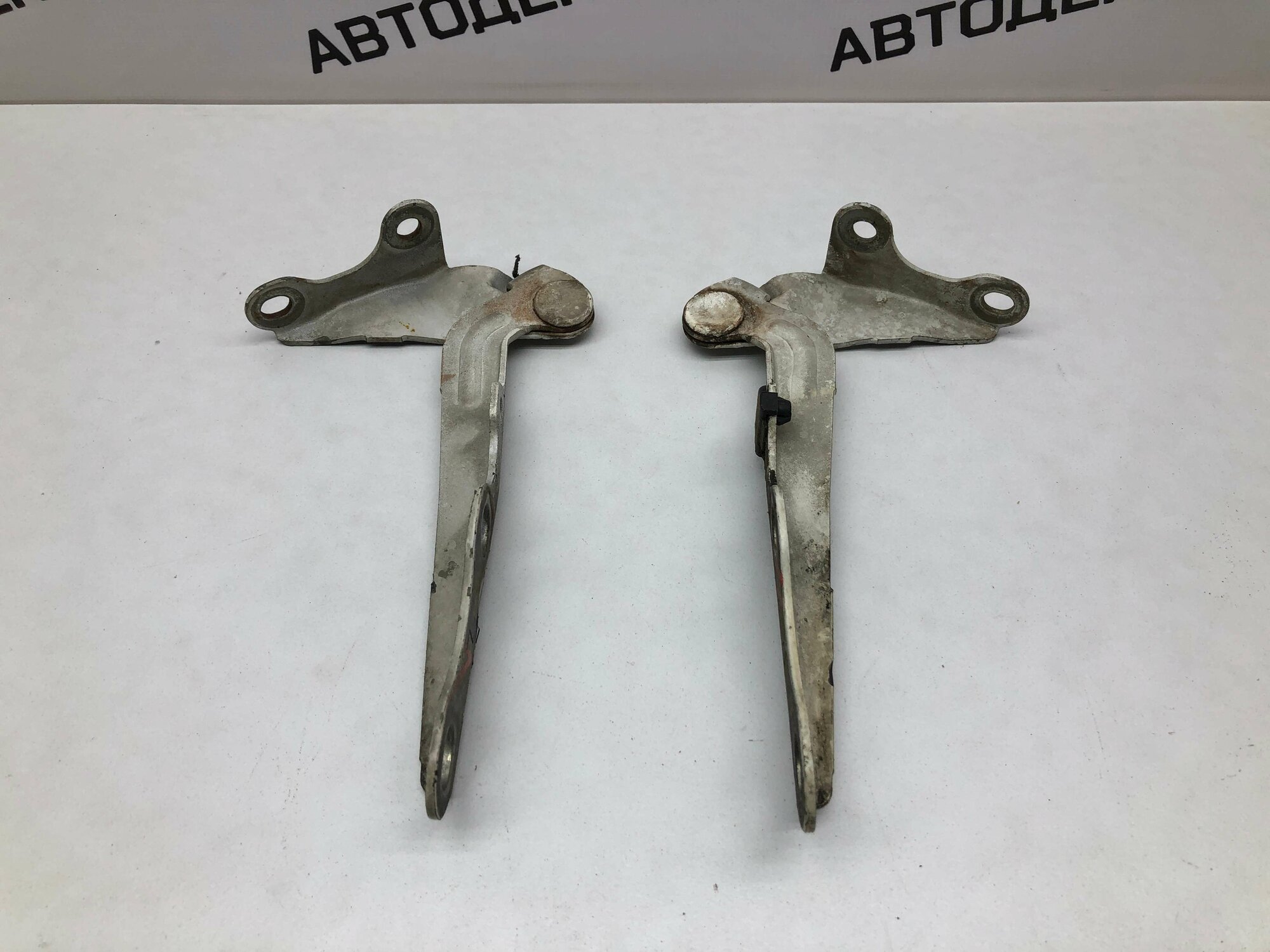 Петли капота пара Toyota Starlet P80 1991 г