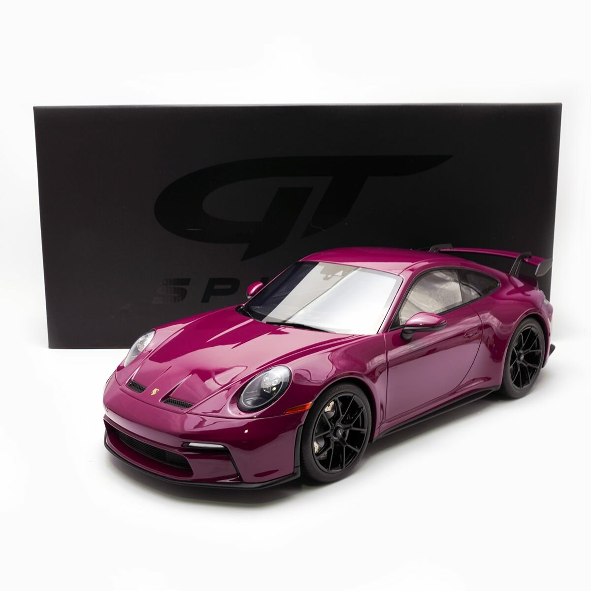 Машинка GT Spirit 1:12 Porsche 911 992 GT3RS Premium Resin Model