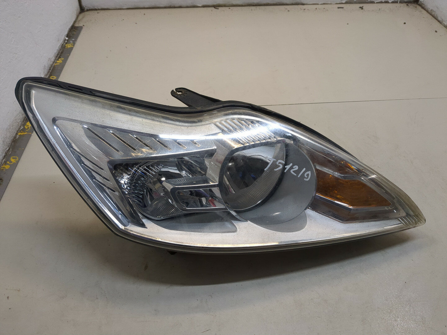 Фара (передняя) правая Ford Focus 2 Б/У