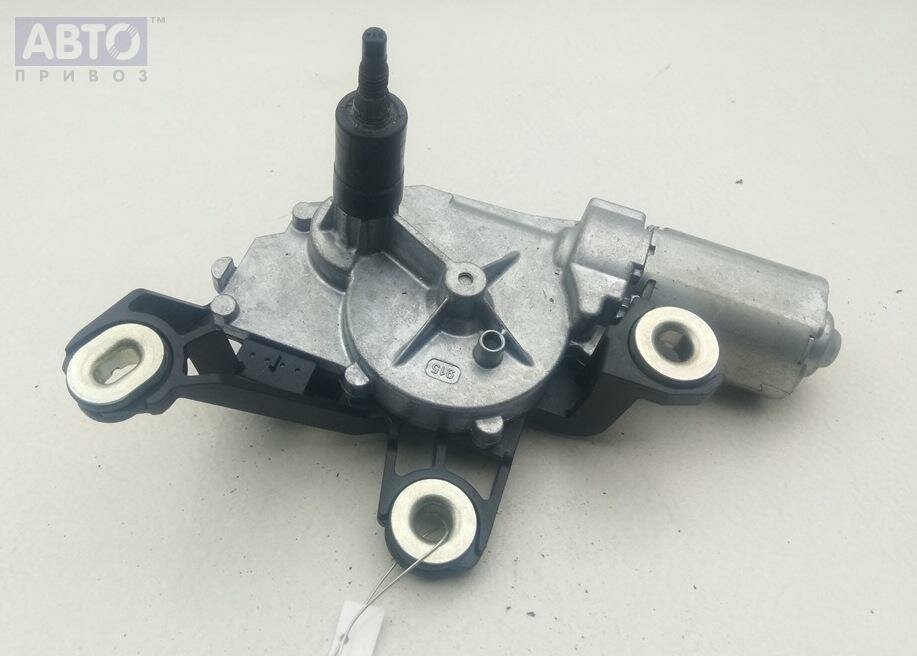 Двигатель стеклоочистителя заднего (моторчик дворников) Volkswagen Golf-4