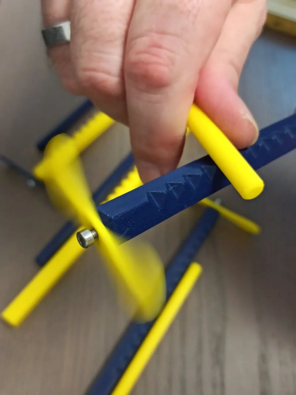 Игрушка Хуи машина вертушка