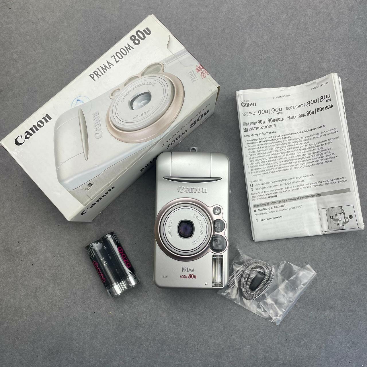 Винтажный пленочный фотоаппарат Canon Prima Zoom 80U, с коробкой