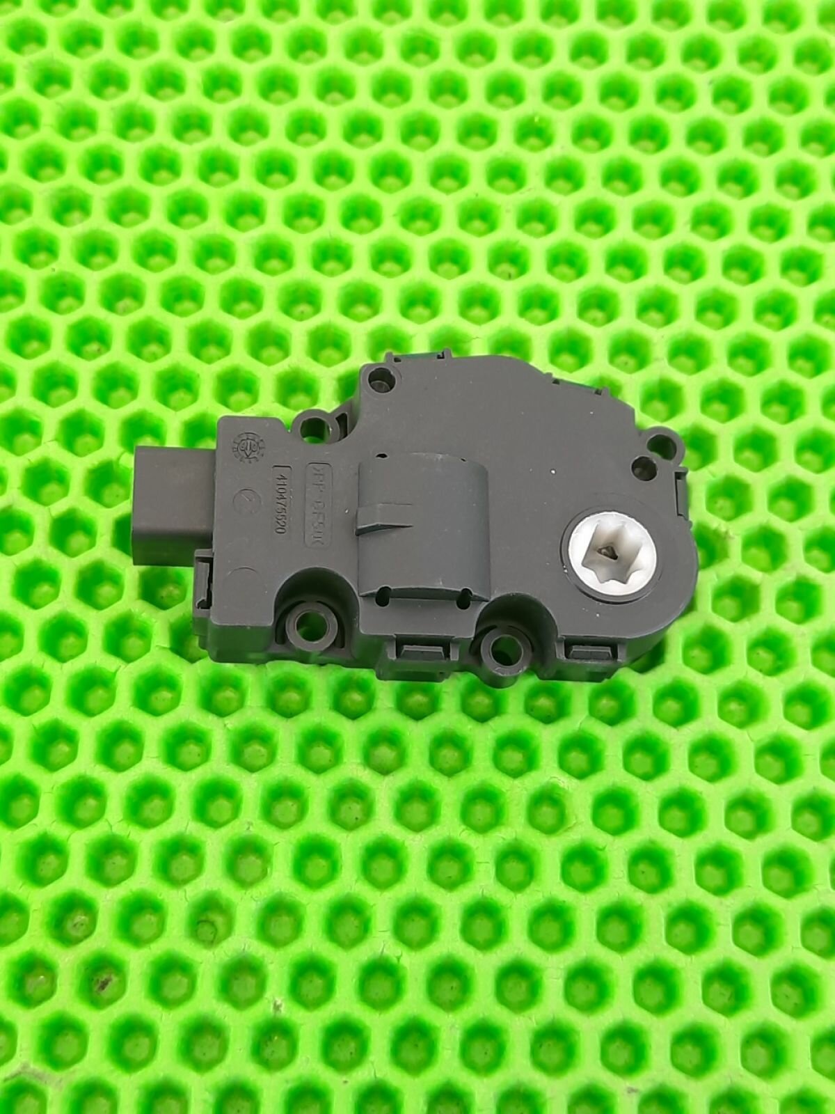 Моторчик заслонки печки BMW E90 2005 - 2013г.
