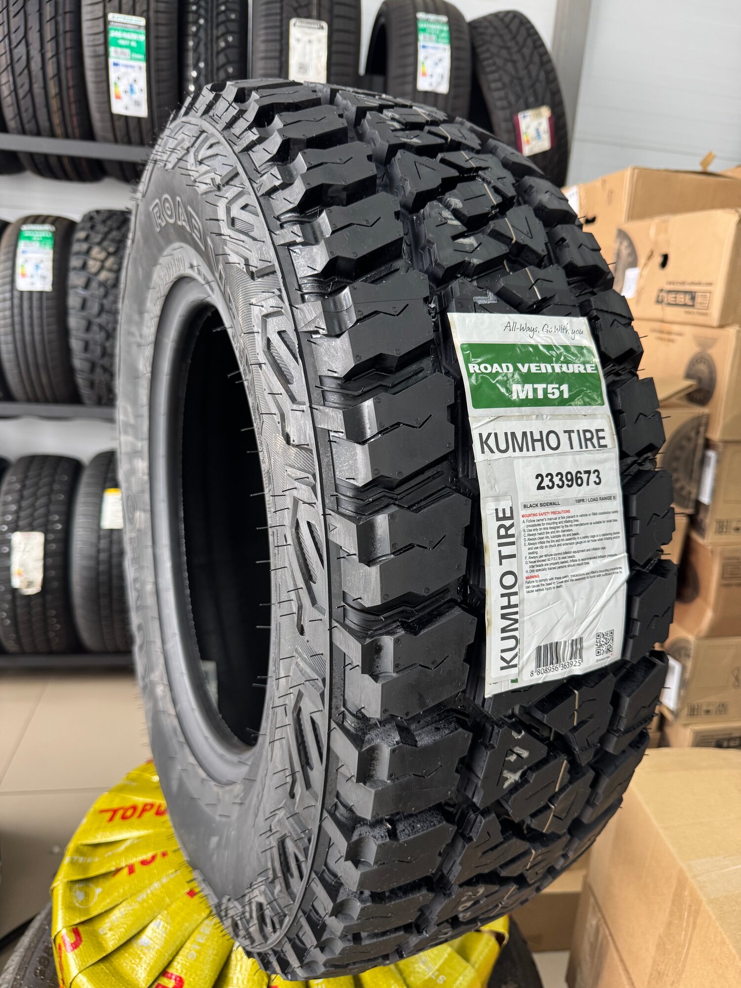 Kumho 235/75/15 Q 110/107 MT-51 Грязевые Шины