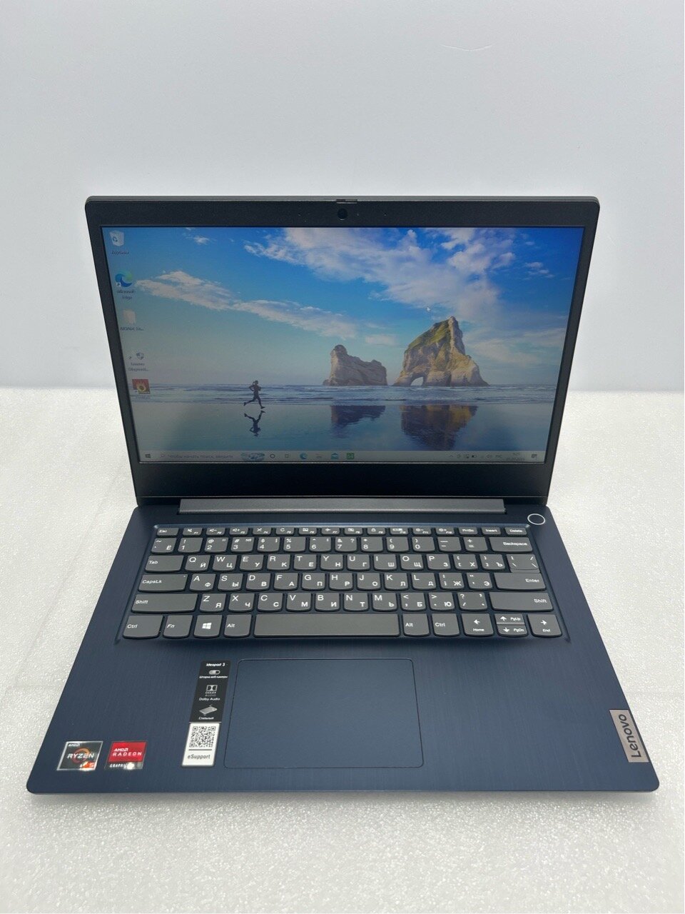 Ноутбук Lenovo IdeaPad 3-14ADA05 (81W000KQRU) 14"/AMD Athlon Silver 3050U /RAM 4GB/SSD 256GB/Radeon Graphics/1920x1080/TN/Windows 11/Подсветка кл-ры: Нет/Синий. Состояние: Уценка/царапины на матрице/B1