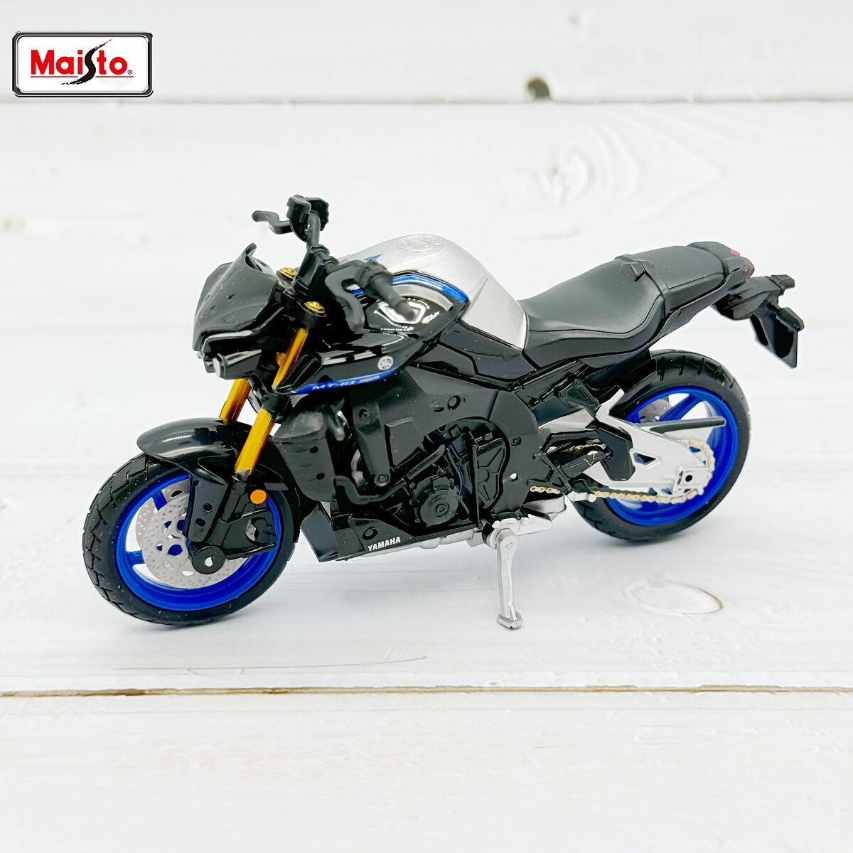 Масштабная модель мотоцикла Yamaha MT-10 SP 1:18 из цинкового сплава, черный с синими акцентами, инерционная, коллекционная игрушка