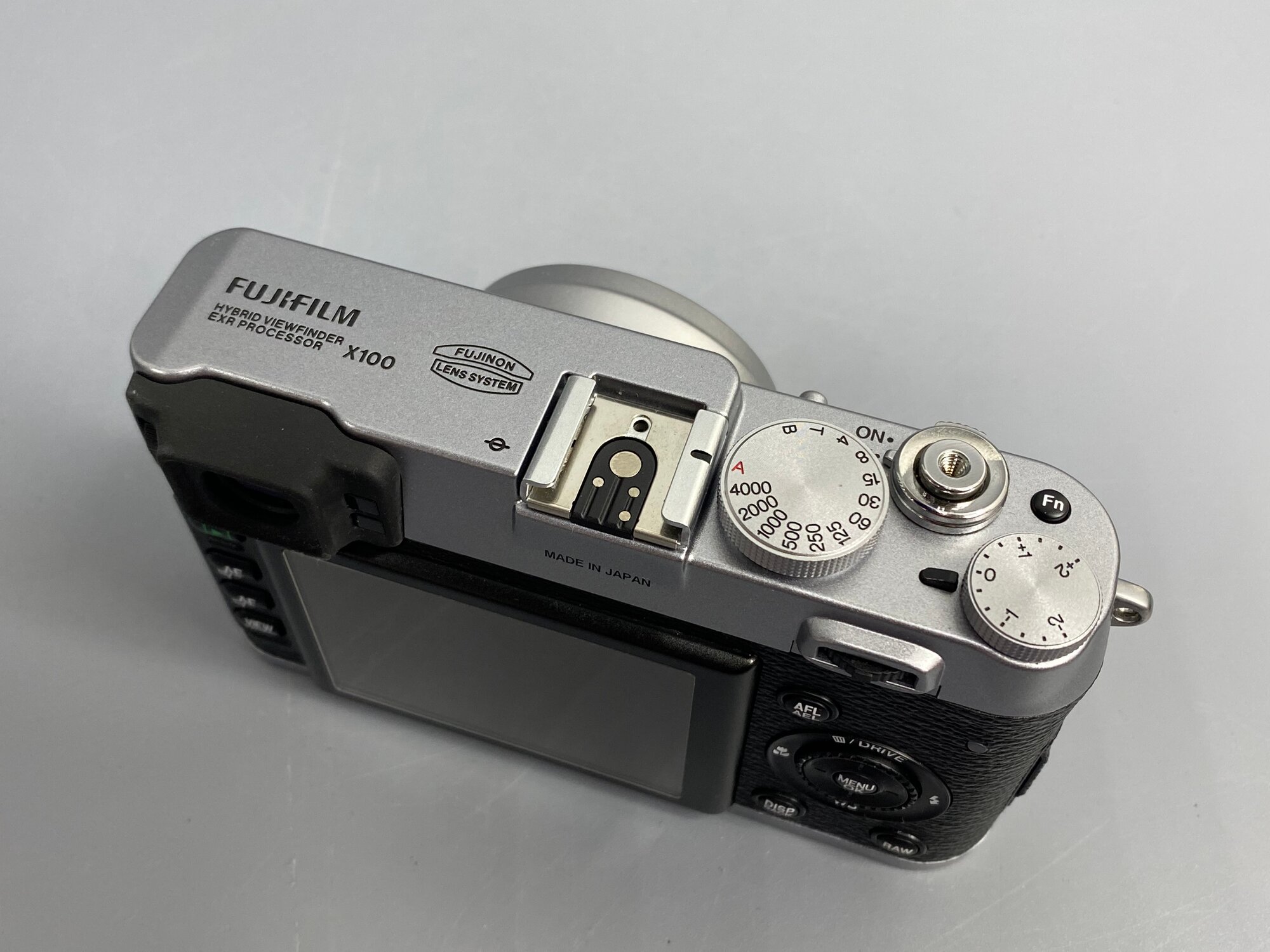 Fujifilm FinePix X100 — фото 1