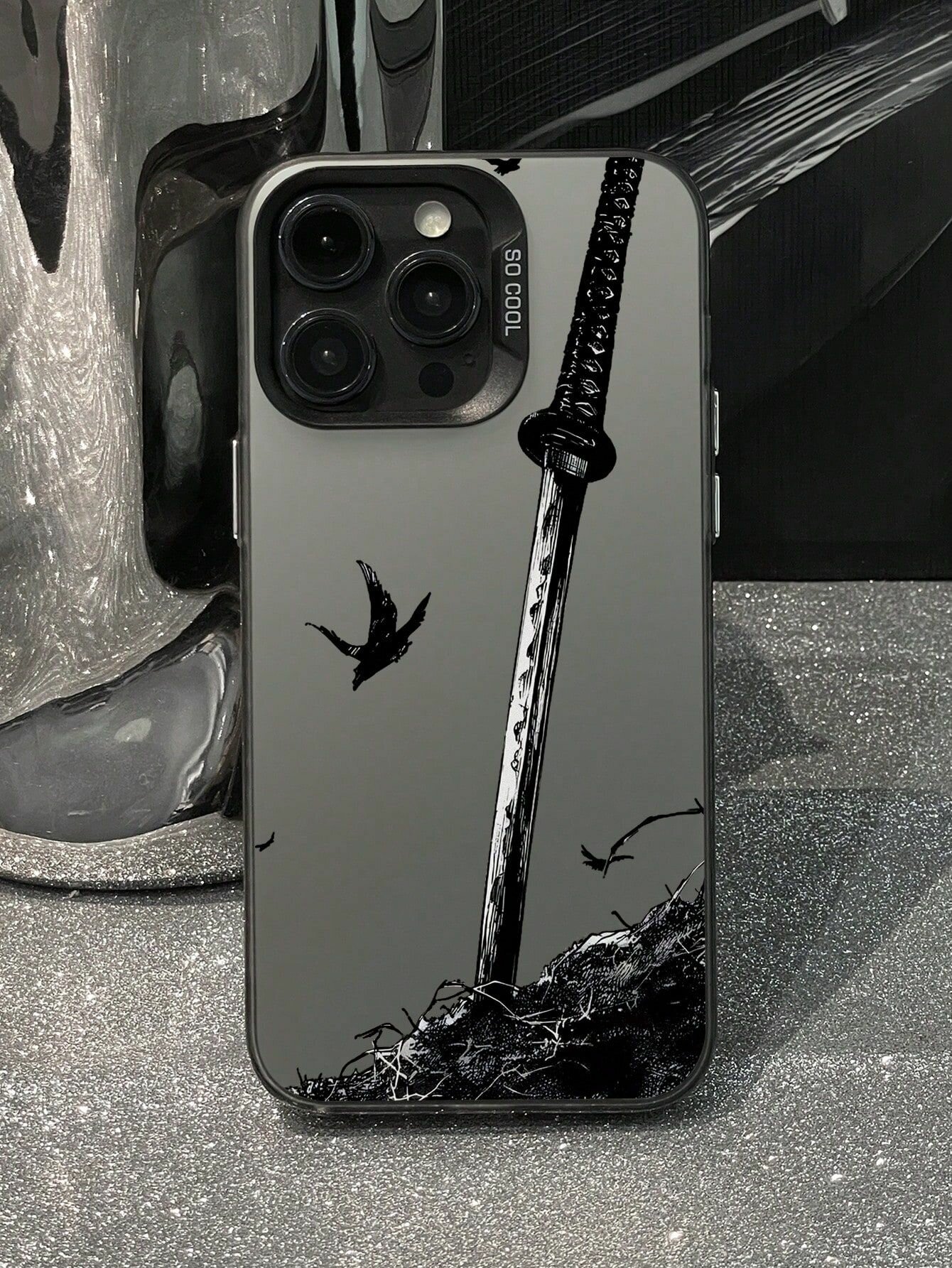 Чехол на Айфон 11 / iPhone 11 черный с Животное с брусьями силиконовый удароПрочный