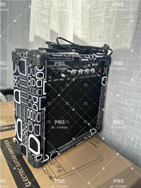 Комбоусилитель для гитары и баса 20W: с микрофоном, дисторшном и выходом на наушники