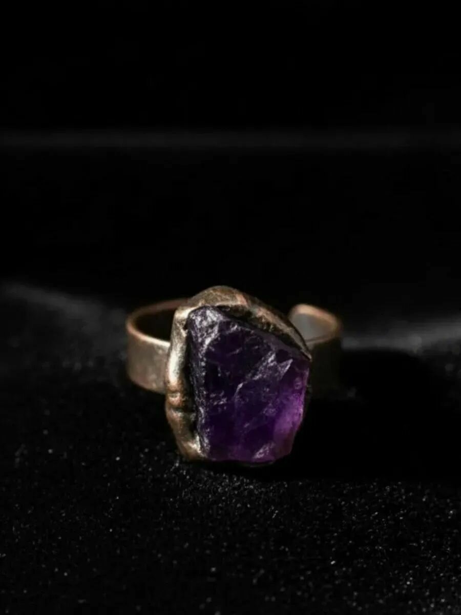 Оберег кольцо влошебницы с аметистом