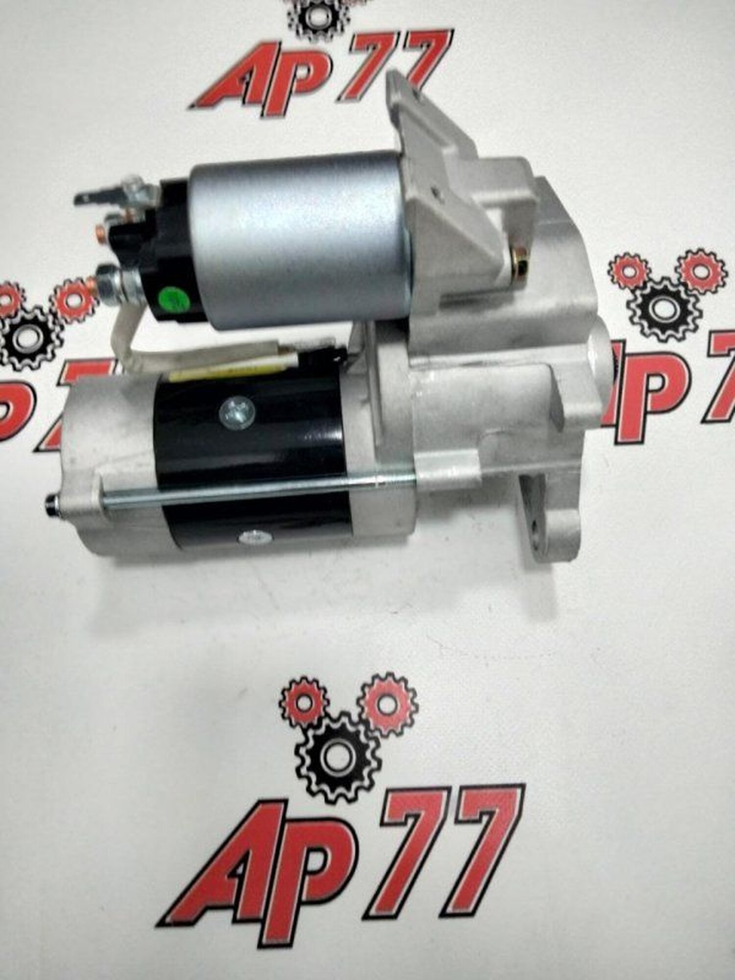 Стартер Mitsubishi 4DR5 24V 9 зубьев 4KW редукторный M2767881 — фото 1